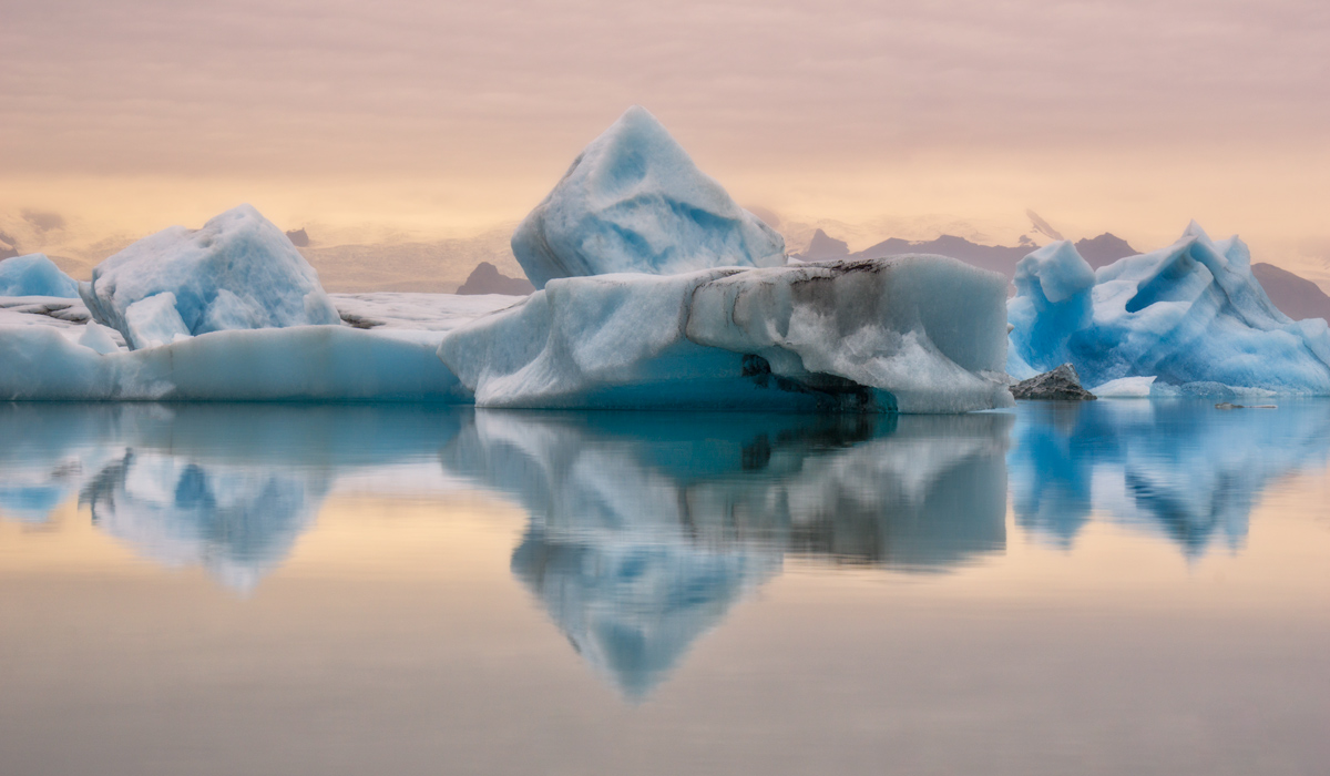 Iceland-Ice-Berg – Colby Brown Photography